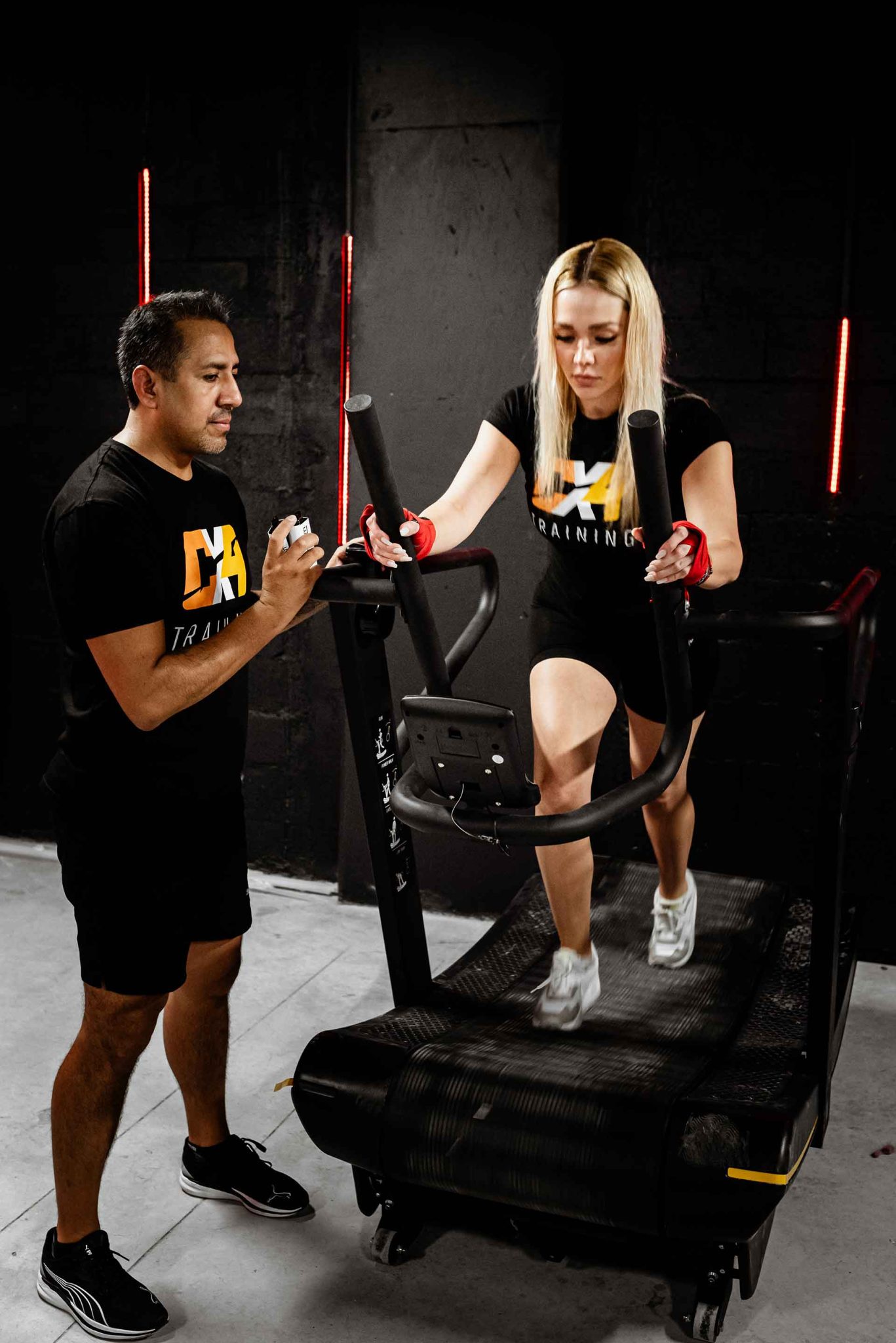 Conoce las diferencias entre la corredora mecánica curva con las que ...